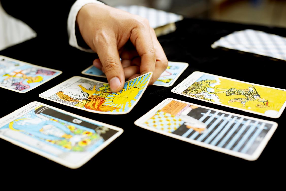 Tarot Card Spreads for Love - Psychic Cards