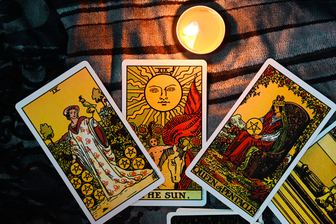 Using Dreams to Interpret Tarot Cards - Psychic Cards
